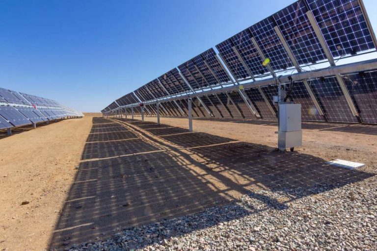 Bifacial Zelle: Was sind zweiseitige Solarzellen in Solarmodulen?