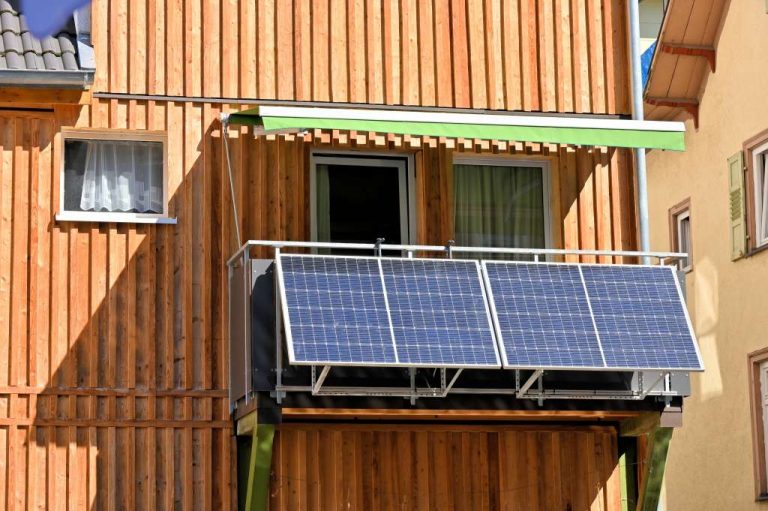 Balkon-Solaranlage mit Speicher: Ihre nachhaltige Energiequelle